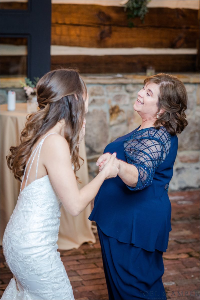 Kerry & Brandon // Swann Lake Stables Fall Wedding | Joel and Amber ...